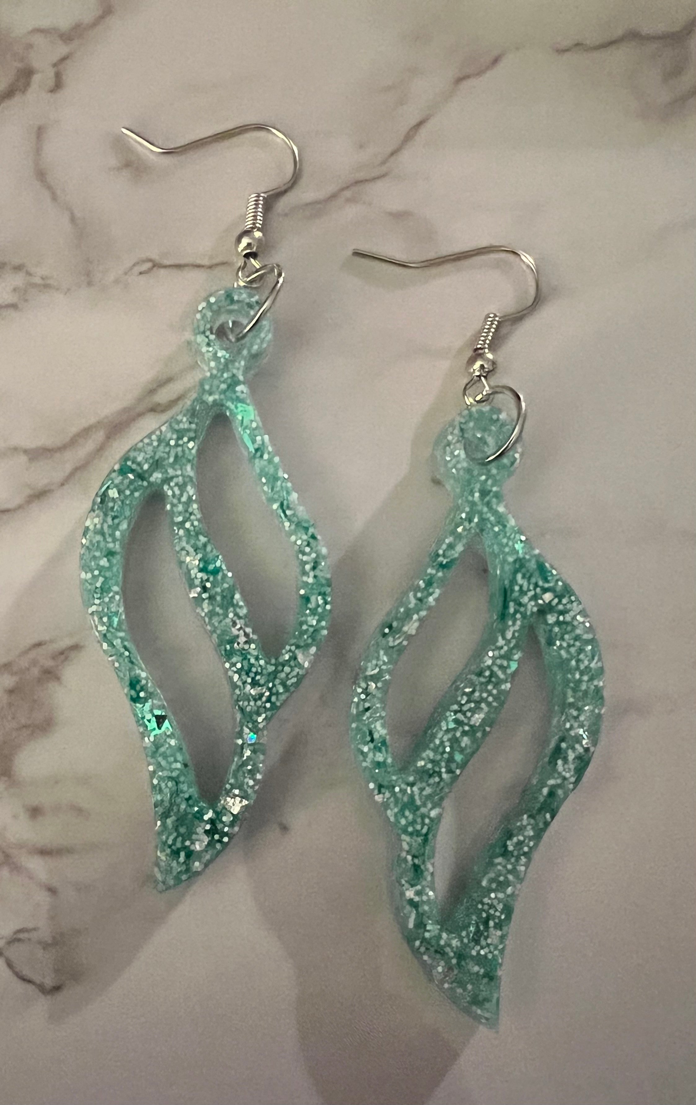 Double Scroll Drop – Jill B. & Co